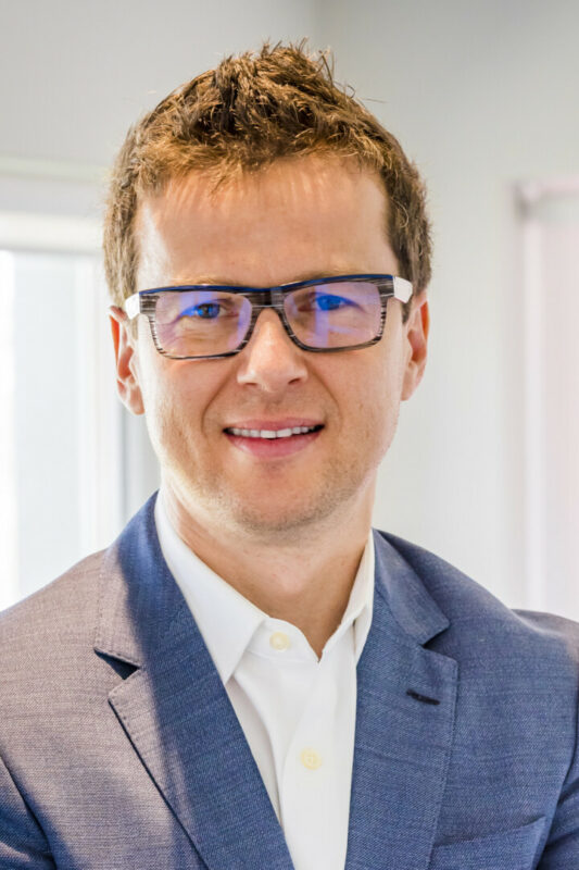 Greg Guzik - Lawyers Lookup: Polish (polski) Speaking Lawyer List